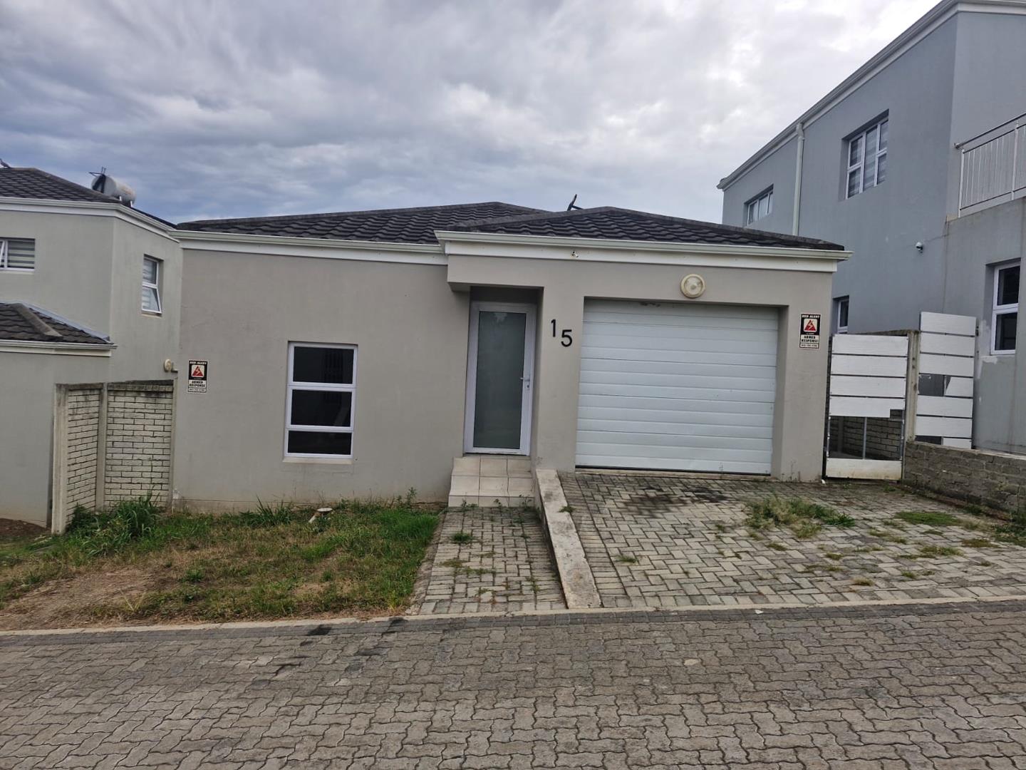 2 Bedroom Townhouse for sale in Nahoon Valley Park - 2 Elfin Glen Road ...