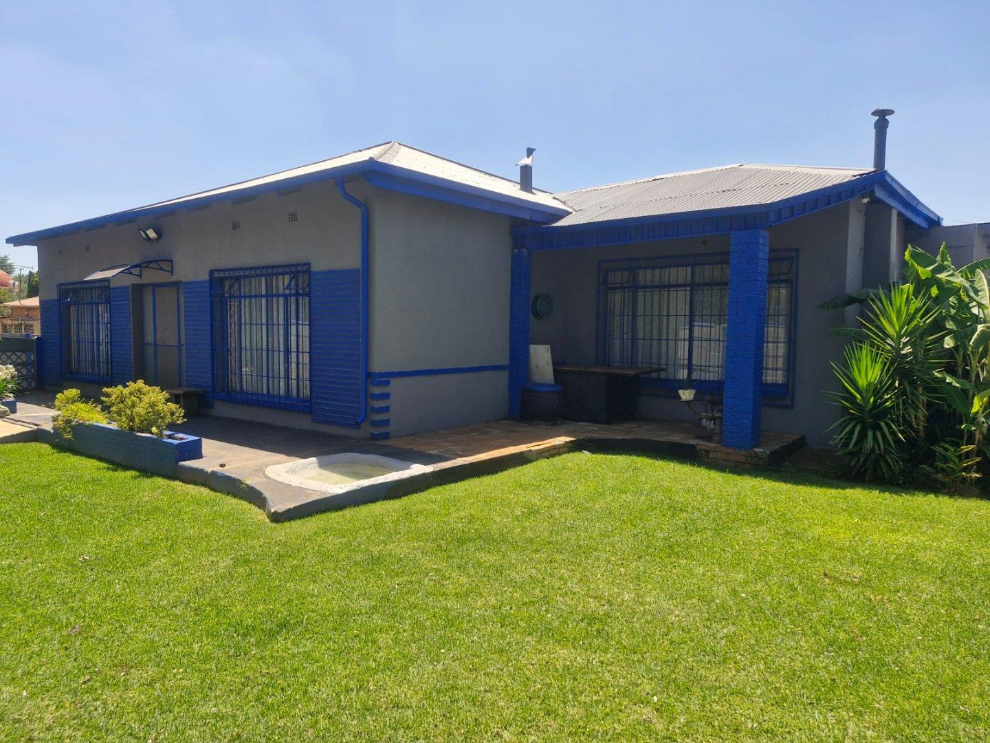 4 Bedroom House for sale in Dalview - P24-116920601