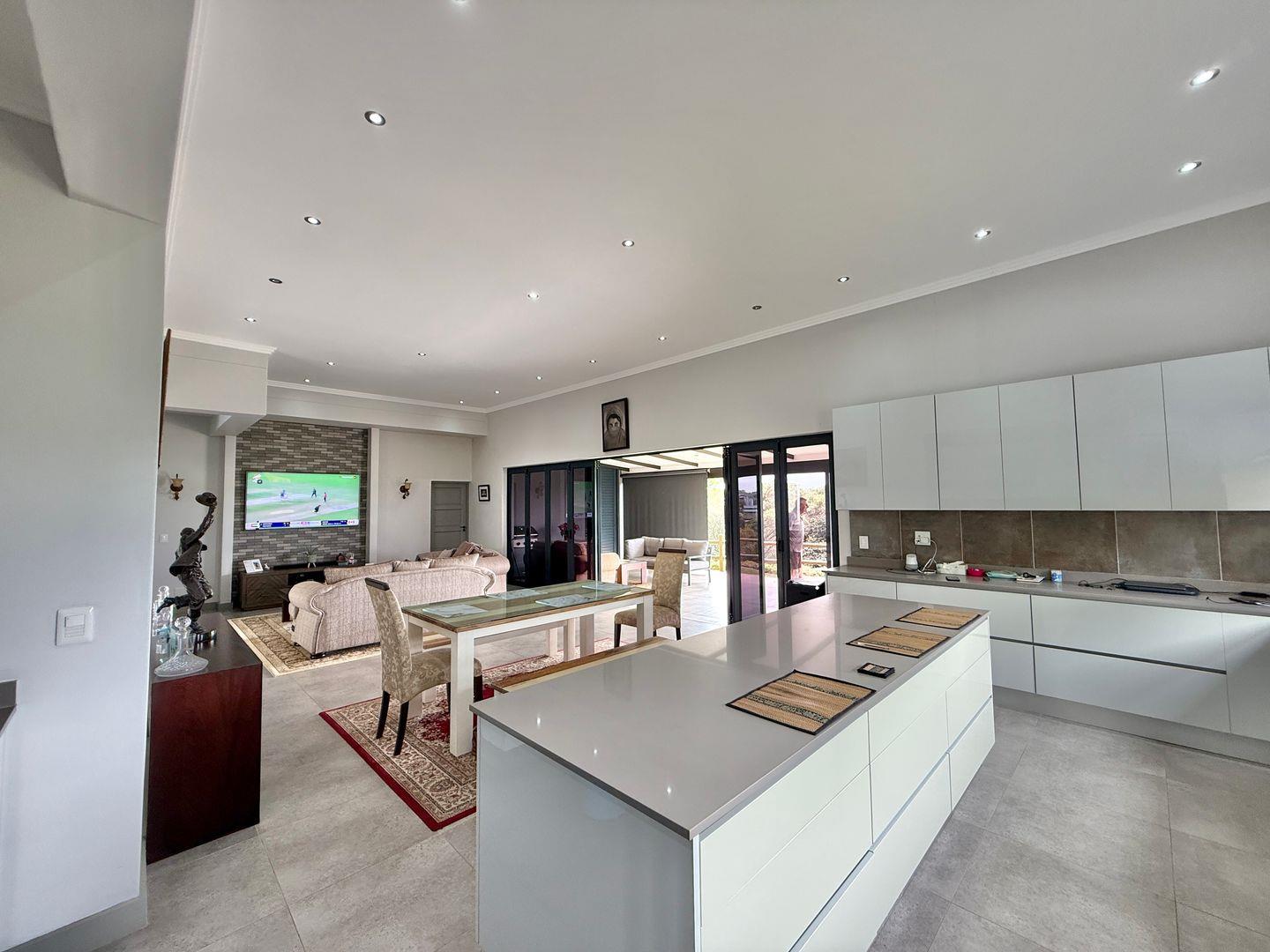 4 Bedroom House for sale in Simbithi Eco Estate - P24-116922752