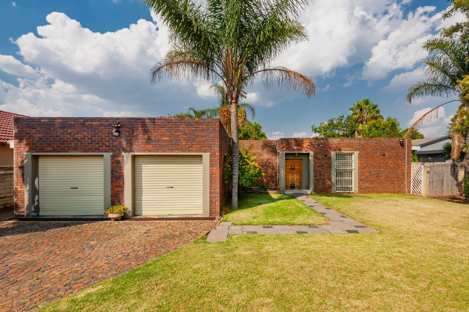 3 Bedroom House for sale in Randhart - P24-116931186