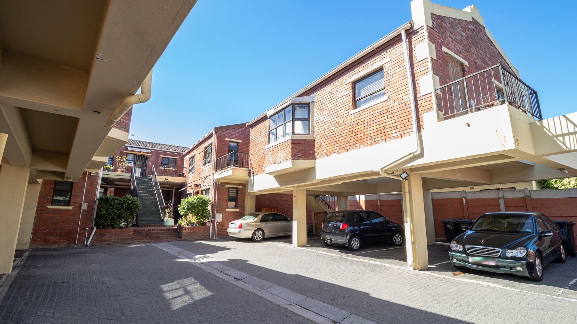 2 Bedroom Apartment / flat for sale in Wynberg - 24 York Rd - P24-116915262