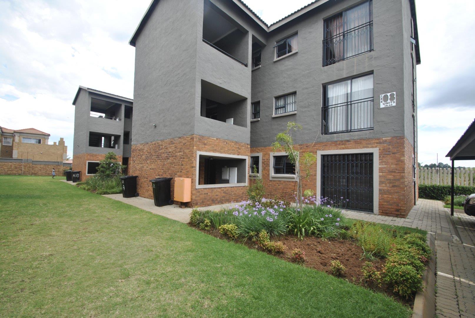 3 Bedroom Apartment / flat for sale in Kenleaf - P24-116946394