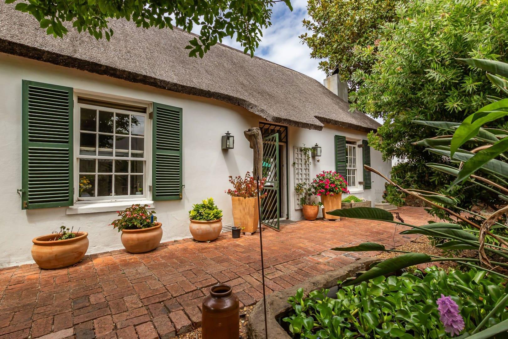 3 Bedroom House for sale in Wynberg Upper - 15 Langley Road - P24-116953735