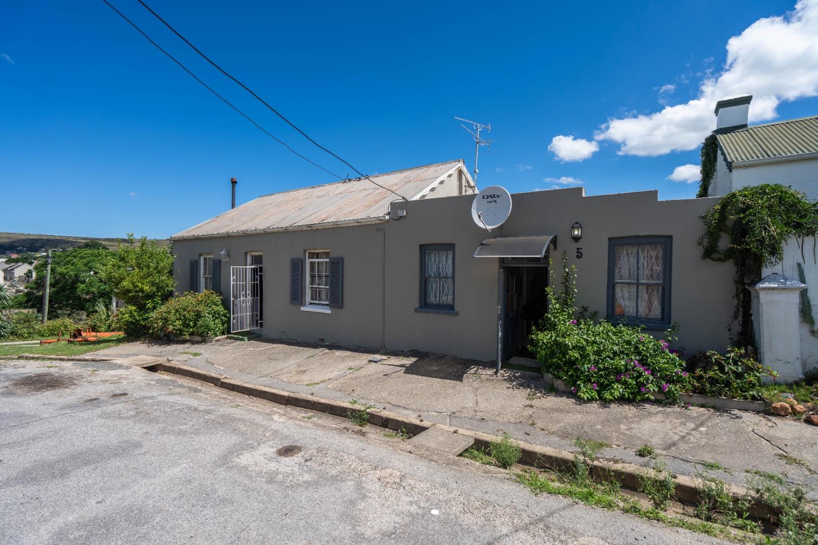 4 Bedroom House for sale in Grahamstown Central - 3 Hodges Street - P24 ...