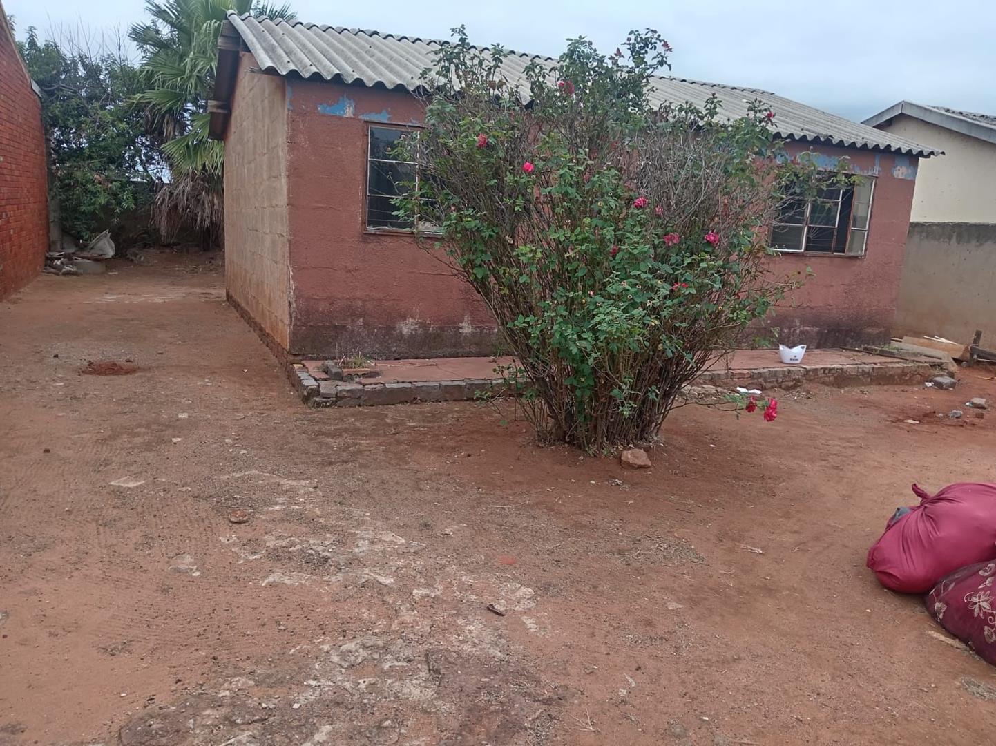 2 Bedroom House for sale in Ivory Park - P24-116973568