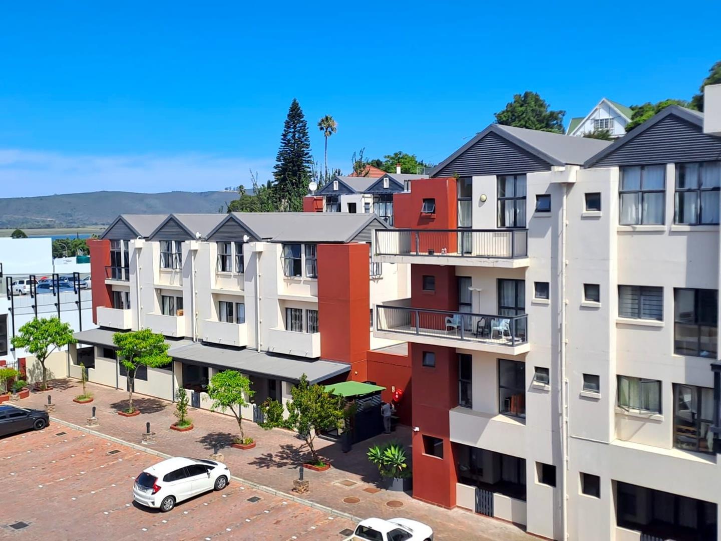 2 Bedroom Apartment / flat for sale in Knysna Central - P24-117006218