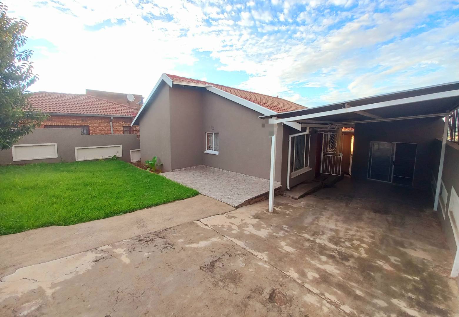 3 Bedroom House for sale in Atteridgeville - P24-117028355