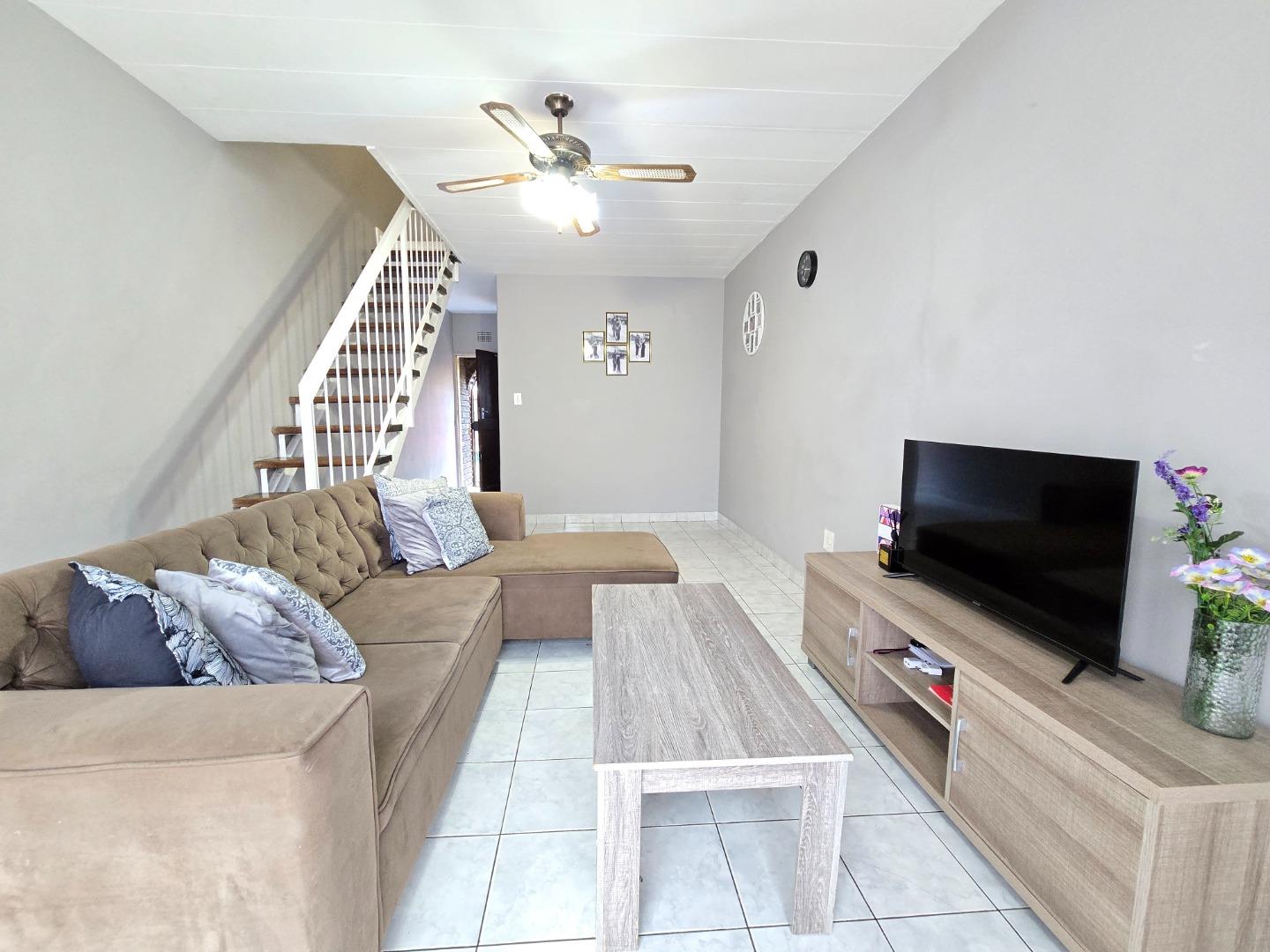 2 Bedroom Townhouse for sale in Germiston South - 10 Nevada, 9 Selkirk ...