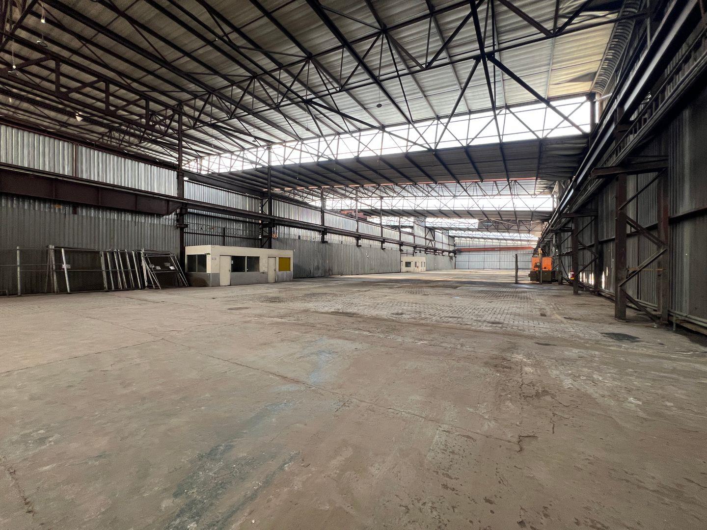 Industrial property to rent in Alrode - P24-117047977