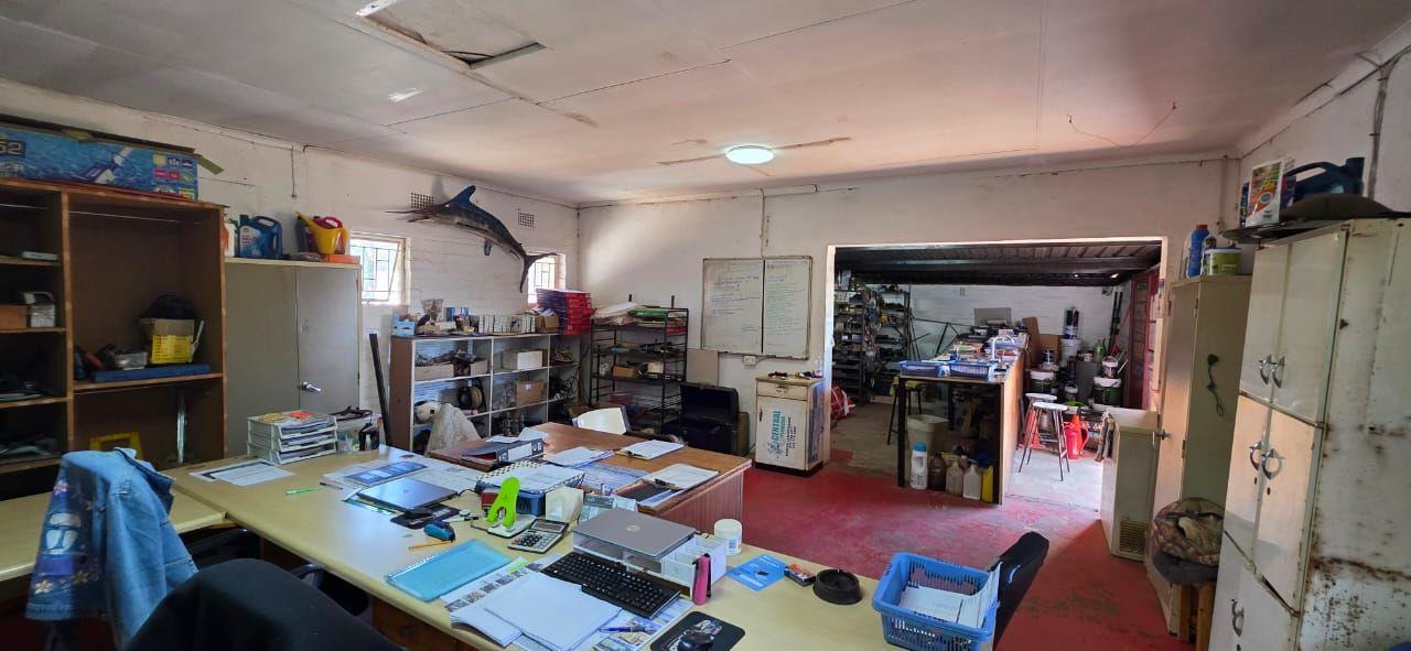 Commercial property for sale in Oberholzer - P24-117050115