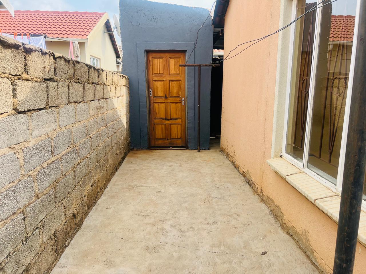 2 Bedroom House to rent in Mahube Valley - P24-117058133