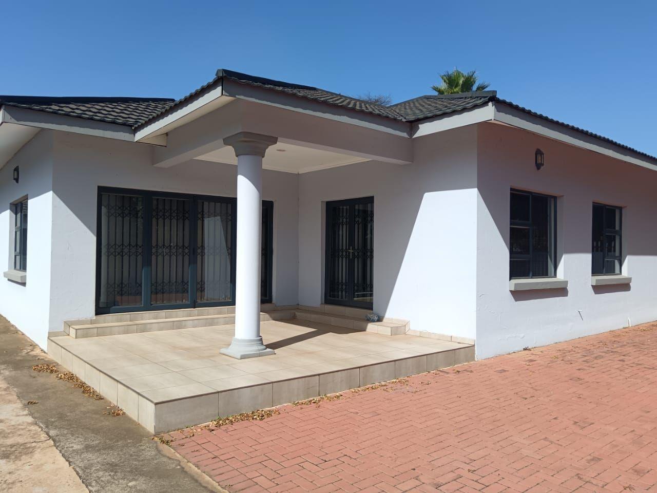 4 Bedroom House for sale in Dalview - P24-117078973