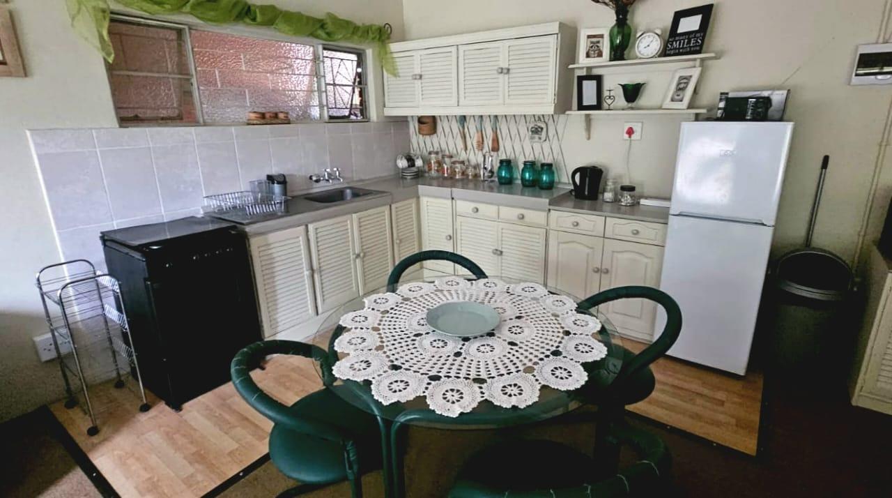 2 Bedroom Apartment / flat to rent in Andeon AH - P24-117083647