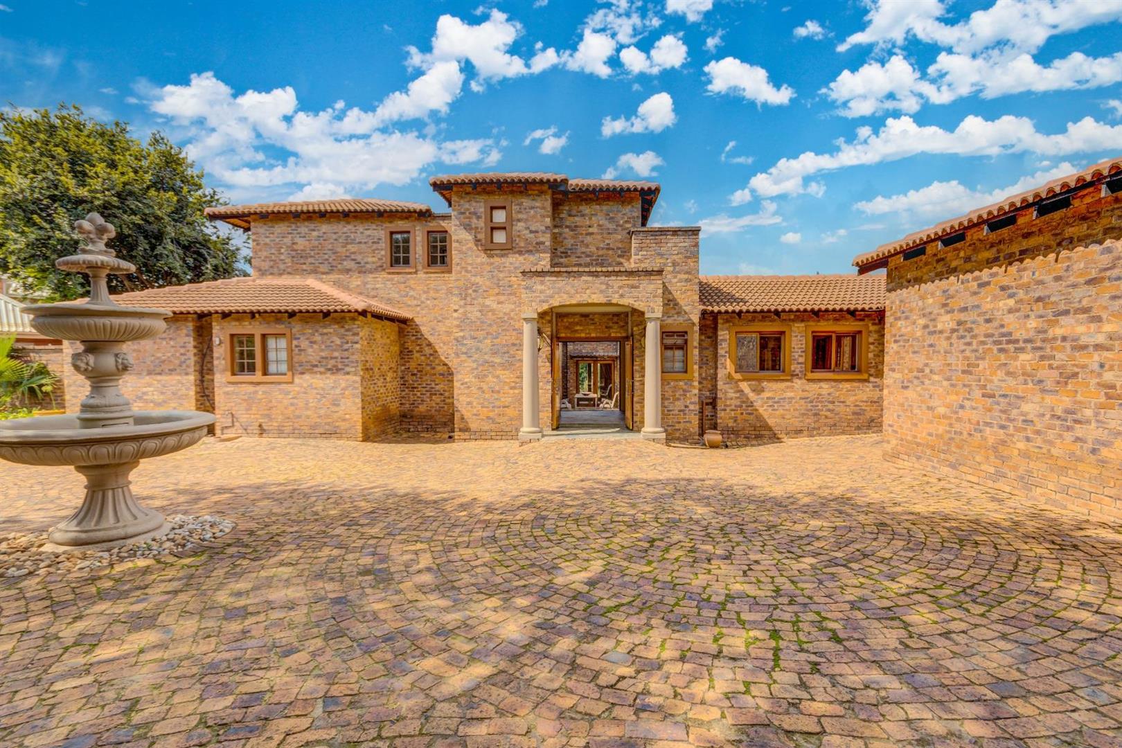 4 Bedroom House for sale in Ruimsig - 543 Baansyfer Avenue - P24-117085469