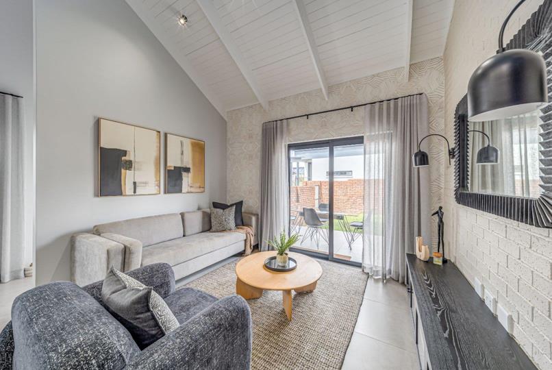 3 Bedroom House for sale in Kya Sands - P24-117255296