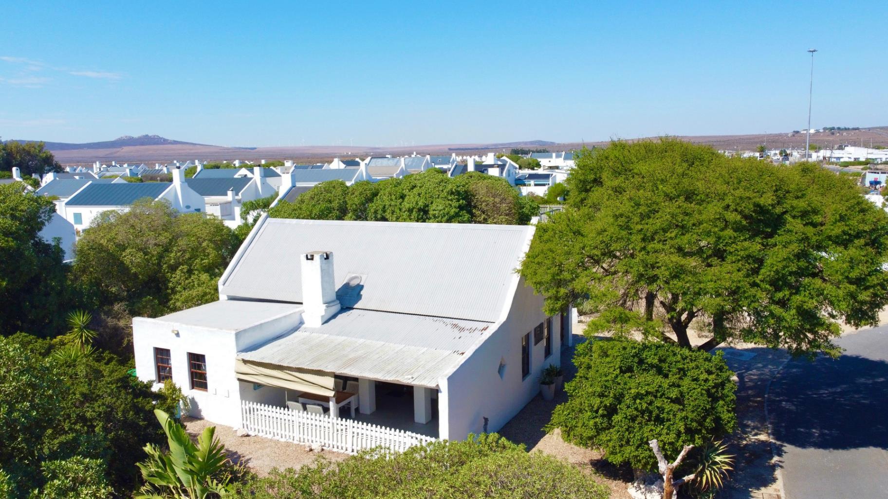 2 Bedroom House for sale in Paternoster - 6 Stormvoël - P24-117109510