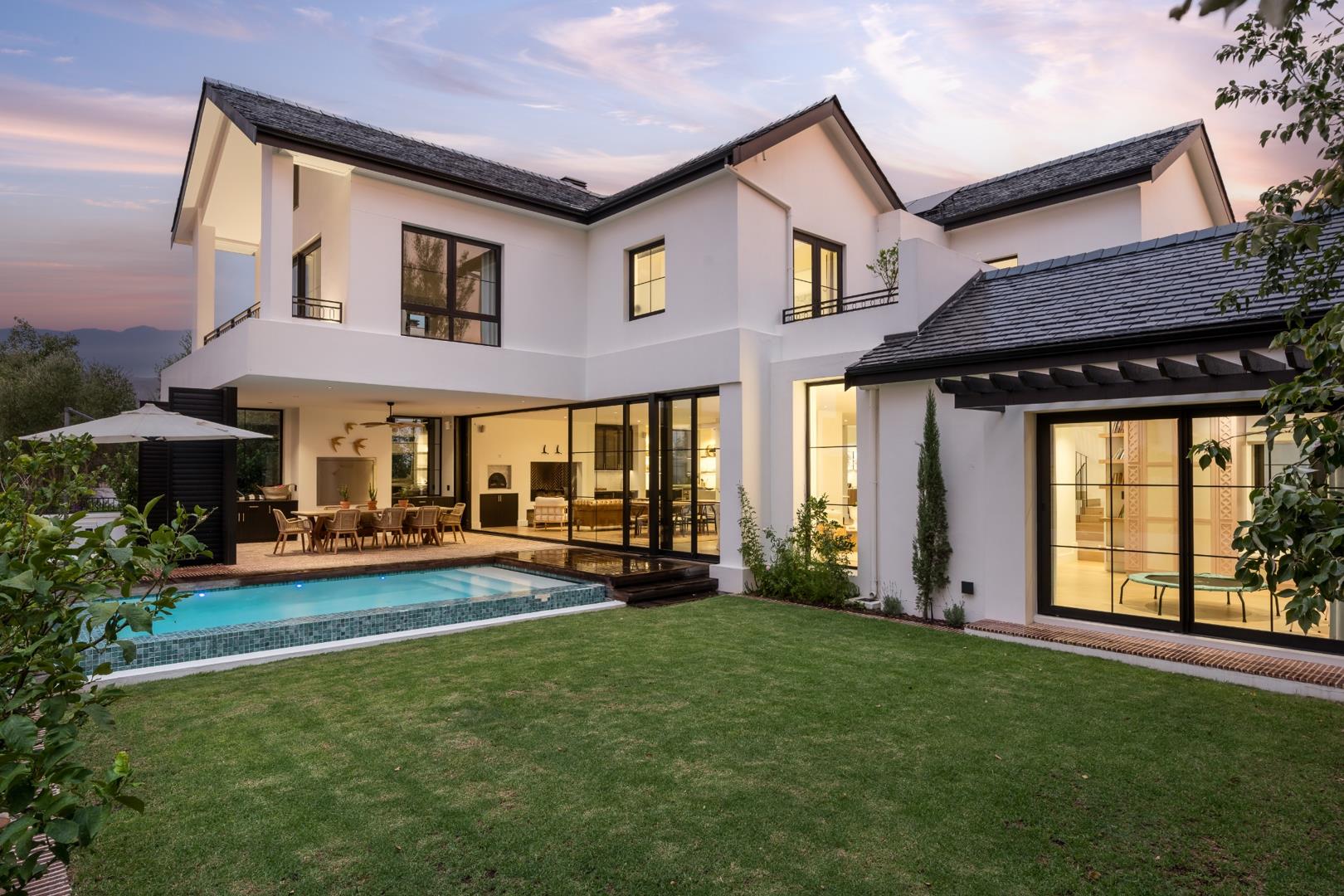 5 Bedroom House for sale in Val de Vie Estate - P24-108717122