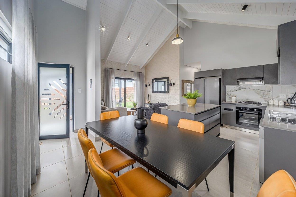 3 Bedroom House for sale in Kya Sands - P24-117255296